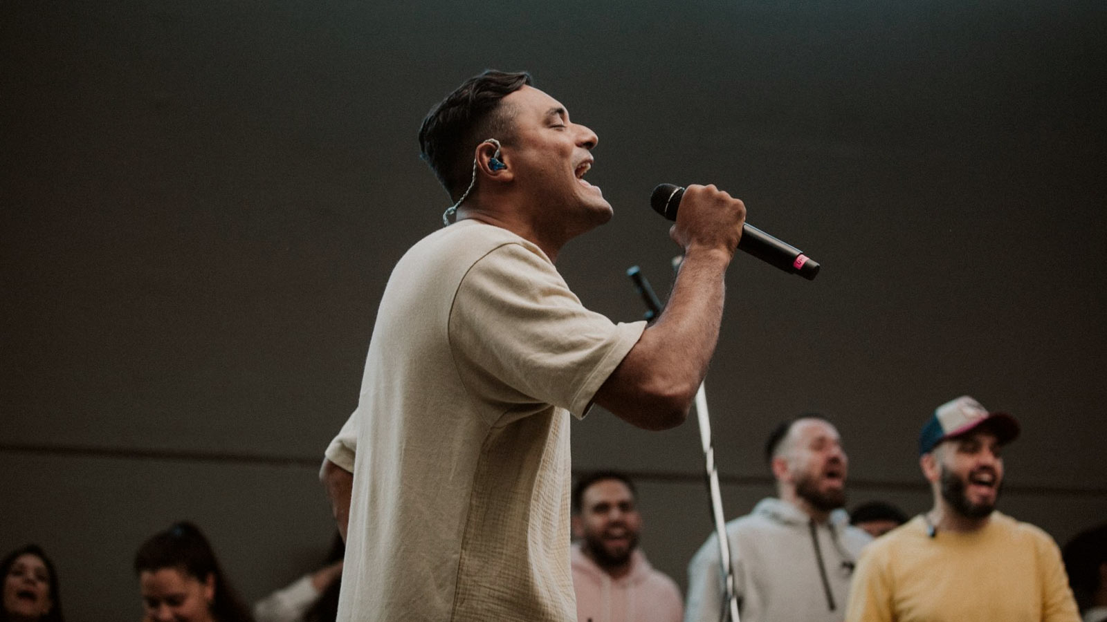 Marcos Brunet como Iglesia Necesitamos Dar Respuestas Eternas A La