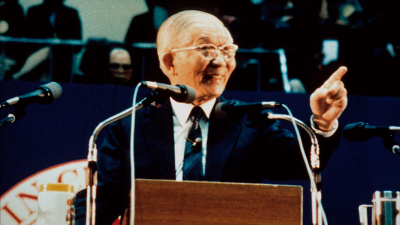 La vida en el Cuerpo de Cristo: La historia completa de Witness Lee